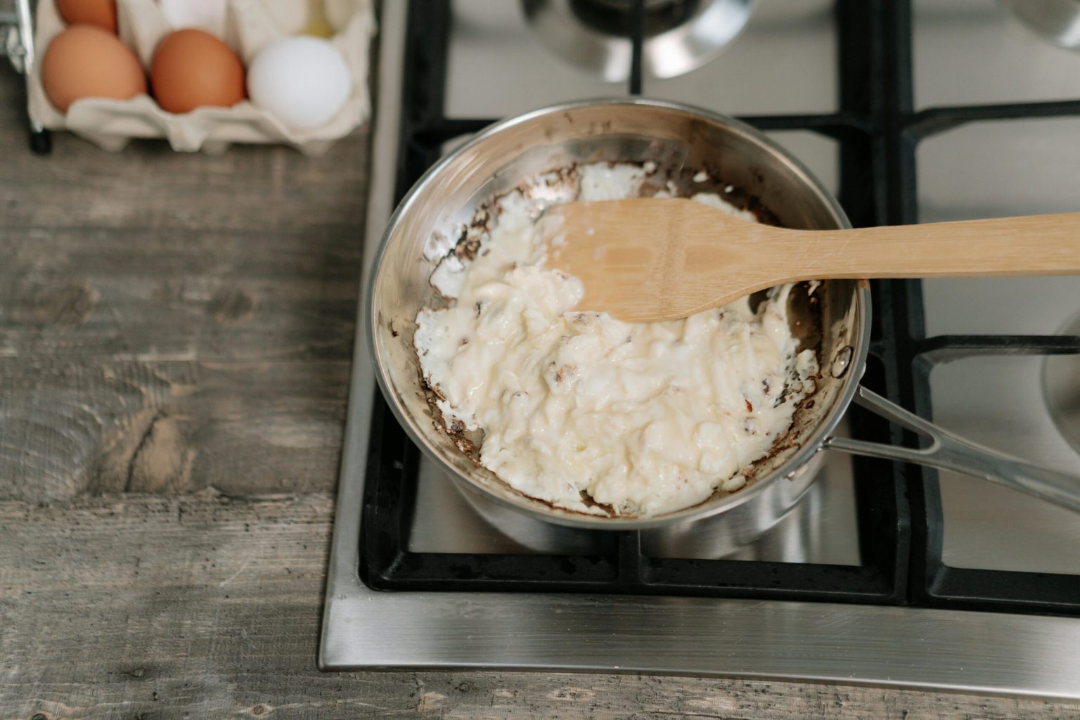 How to Clean a Burnt Stainless Steel Pan: Step-by-Step Guide - Insiders ...